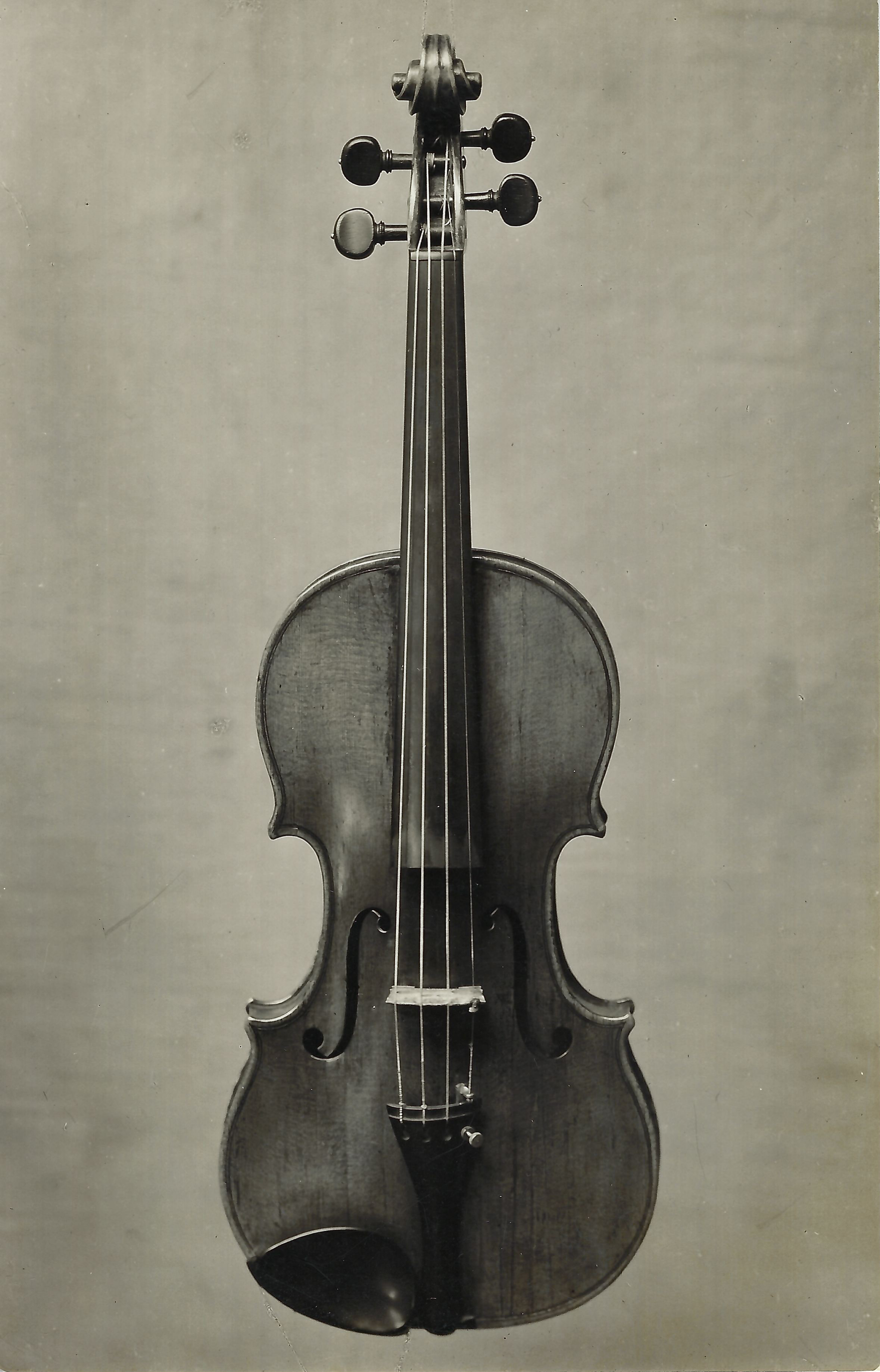 Viola-player – Rebecca Clarke